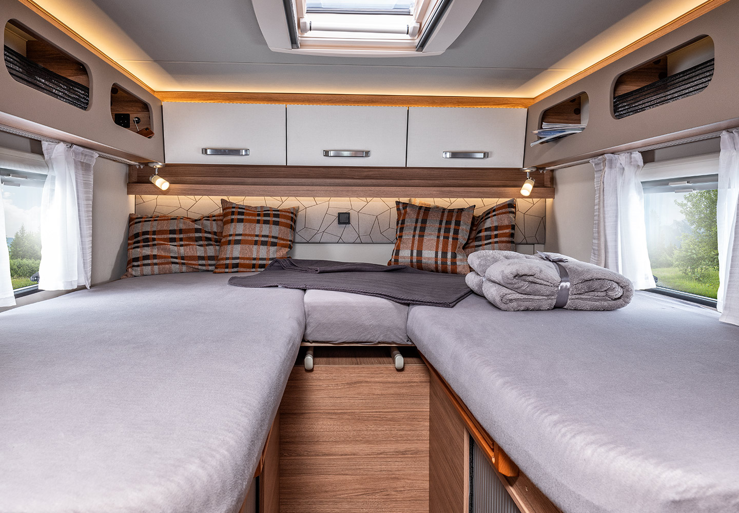 Weinsberg CaraCompact EDITION [PEPPER] | Vinken Campers - Asten