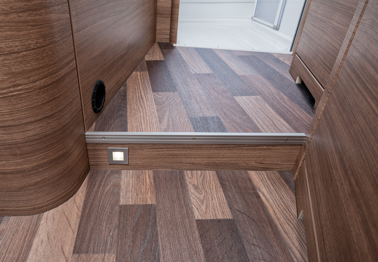 Weinsberg CaraCompact EDITION [PEPPER] | Vinken Campers - Asten